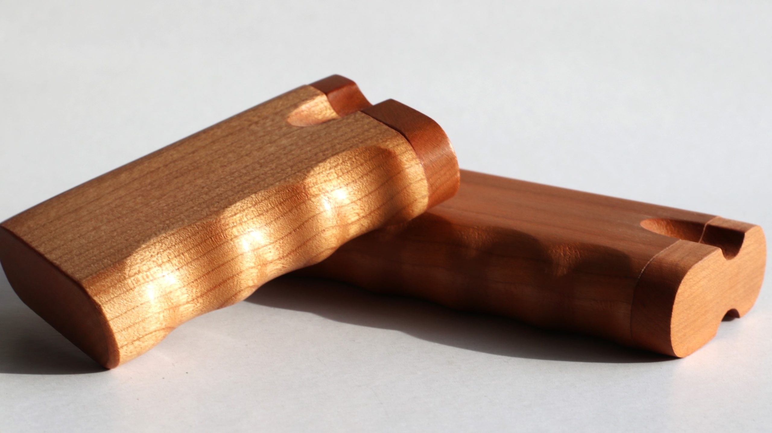 3″ & 4″ Cherry Spring Lock Dugouts One-Hitter Pipes