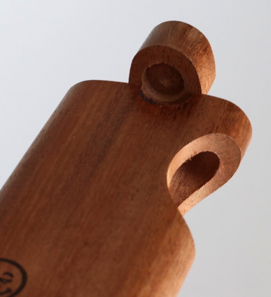 Mahogany Swivel Lid Dugout - PRO420